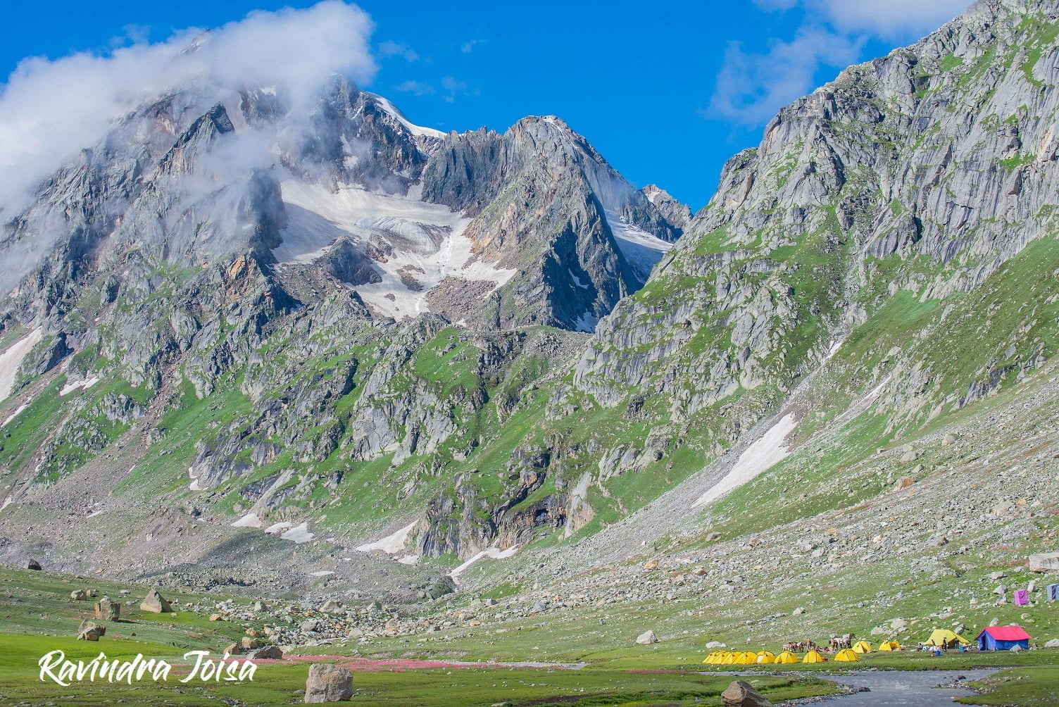 Shea Goru via Hampta Pass with a stunning view of Mt Indrasan | Day 4 ...