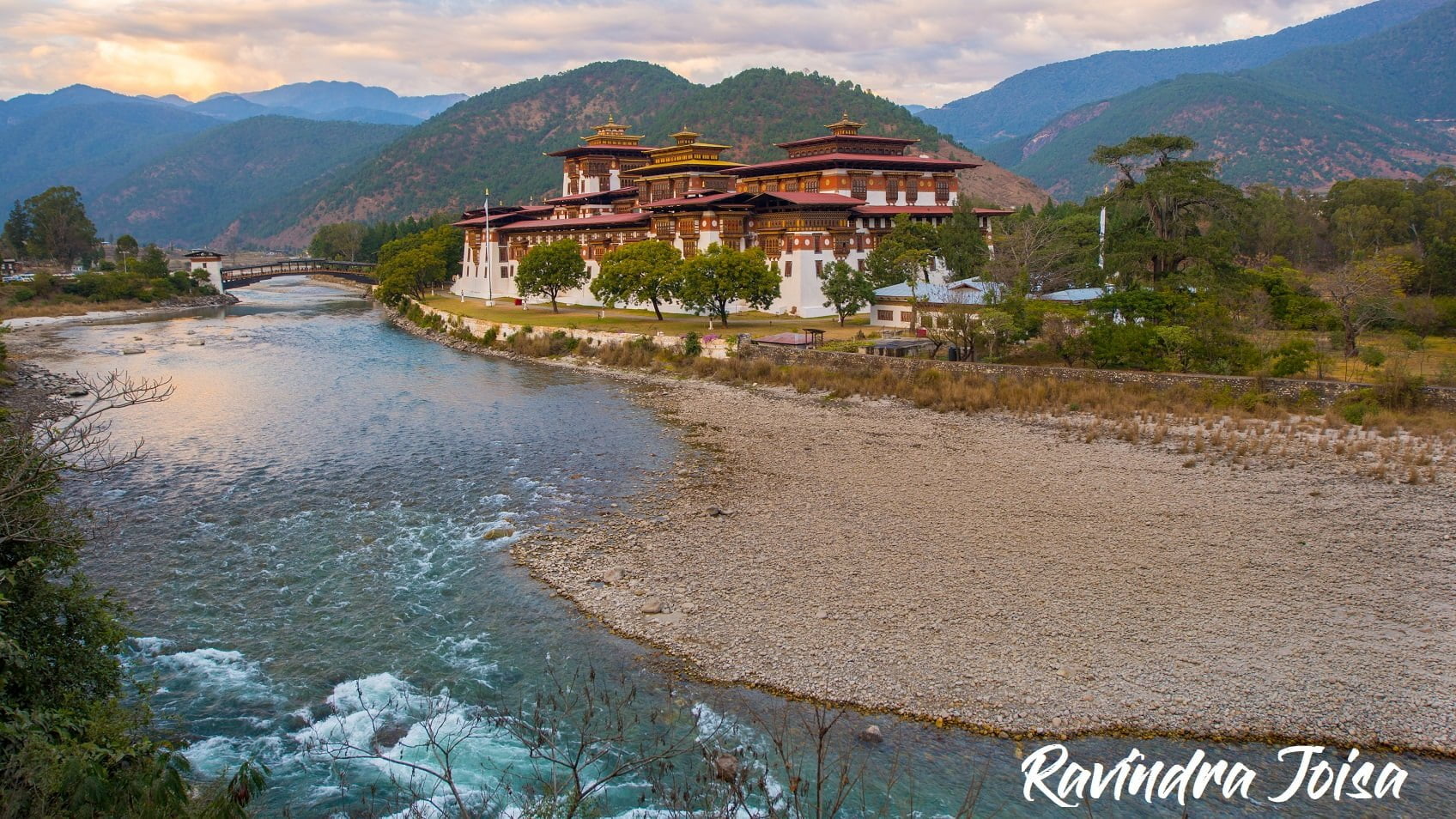 Punakha Dzong - An Outstanding architectural masterpiece - Ravindra Joisa